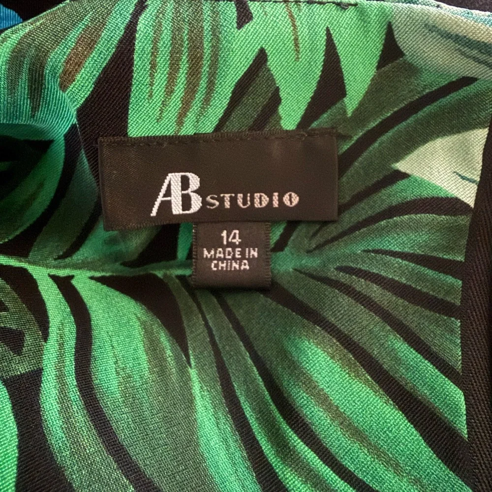 AB Studio | Dresses | Dress Ab Studio Green Tropical Leaf Print Sheath ...